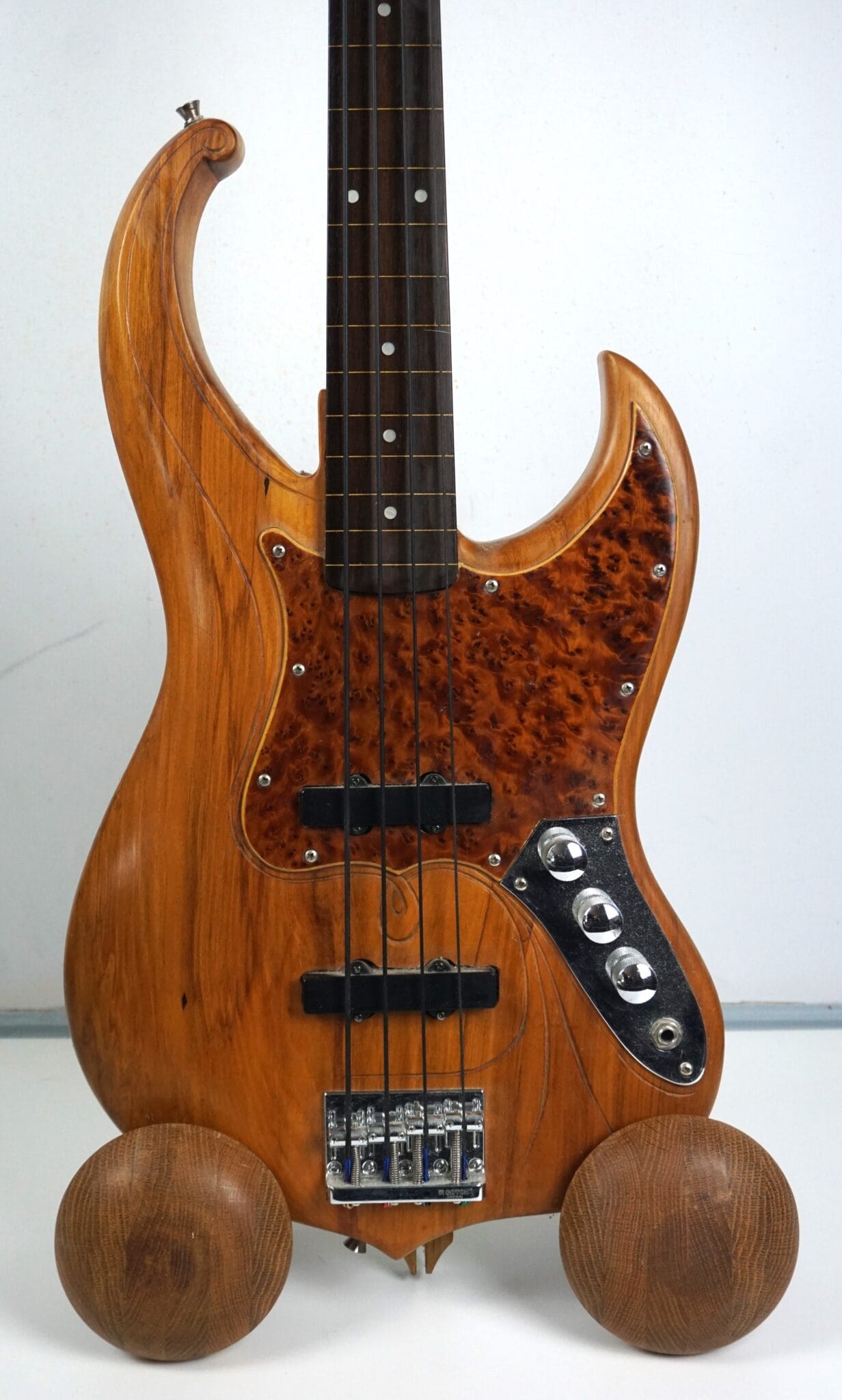 Bass Guitars - Edward Prince